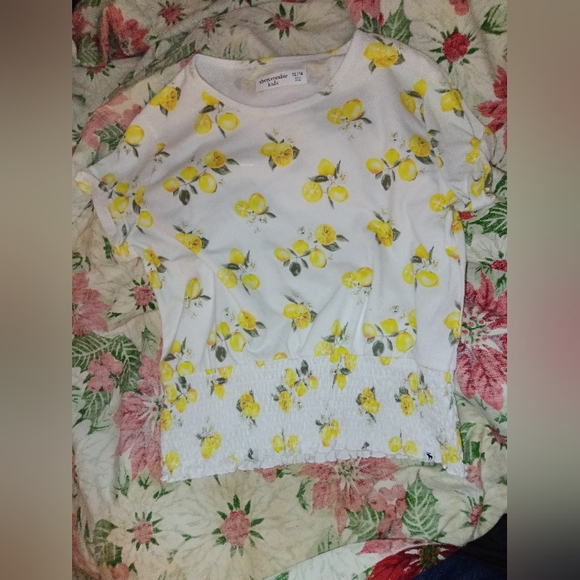 abercrombie kids | Shirts & Tops | Abercrombie Kids Lemon Print Tee ...